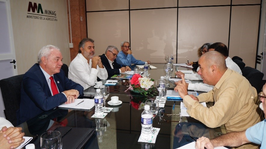 Mario Lubetkin Subdirector General FAO visita Cuba